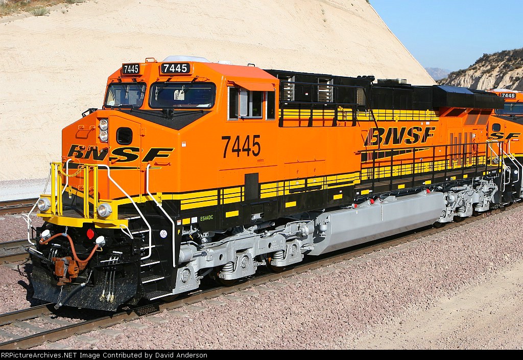 BNSF 7445